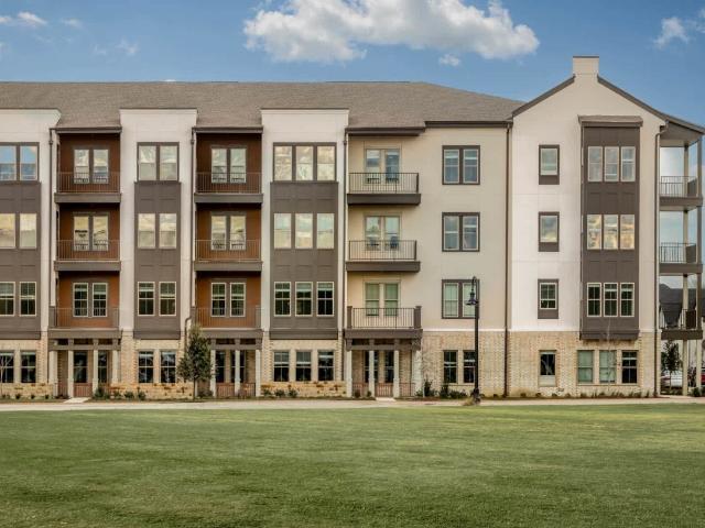 2 BR, 2 BA Apartment 4151 Viridian Village Drive Unit 4111, Arlington, TX 76005