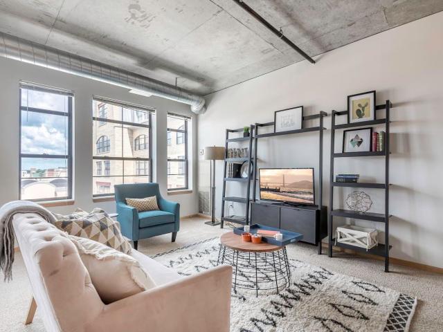 2 BR, 2 BA Apartment 415 1st St N, Minneapolis, MN 55401