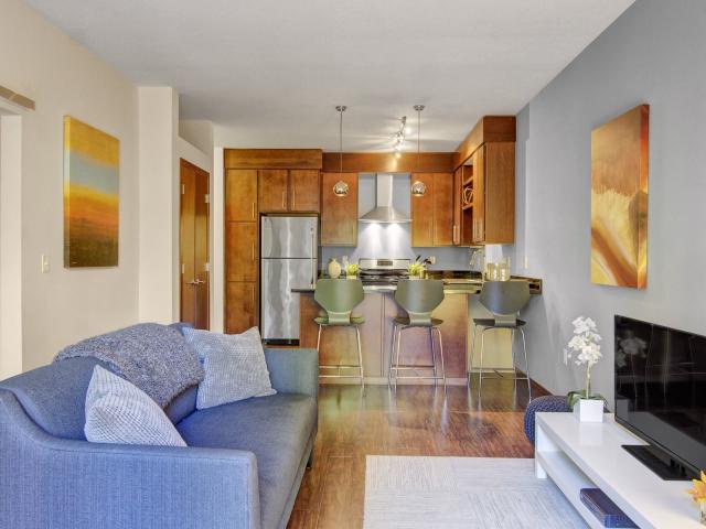 2 BR, 2 BA Apartment 415 Oak Grove Street Unit 601, Minneapolis, MN 55403
