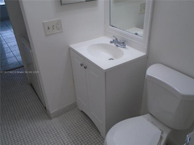 2 BR, 2 BA Apartment 4174 Inverrary Drive, Lauderhill, FL 33319