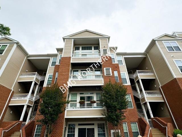 2 BR, 2 BA Apartment 4210 Mozart Brigade Ln, Fairfax, VA 22033