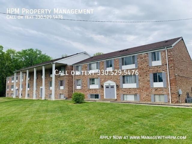2 BR, 2 BA Apartment 4227 Middlebranch Ave NE, Canton, OH 44705