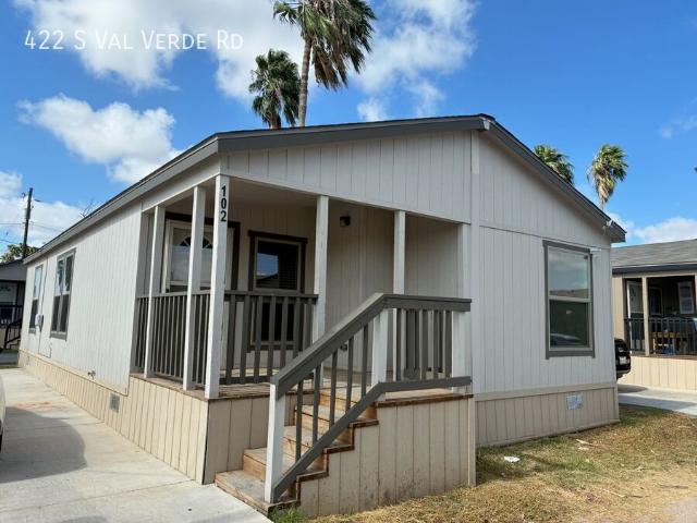 2 BR, 2 BA Apartment 422 S Val Verde Rd, Donna, TX 75837