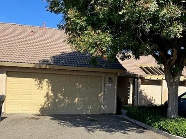 2 BR, 2 BA Apartment 425 Acacia St, Unit 2, Tracy, CA 95376