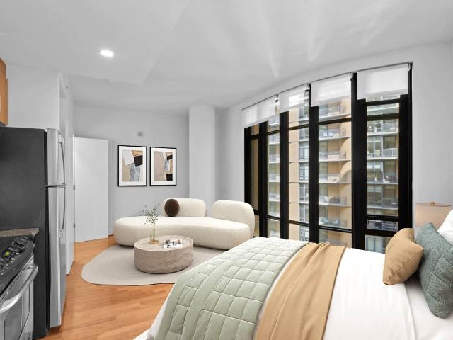2 BR, 2 BA Apartment 425 Massachusetts Avenue Northwest Unit 301, Washington, DC 20001