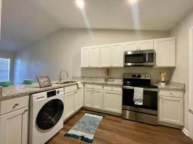 2 BR, 2 BA Apartment 425 South 9th Street Unit 904#2, Leesburg, FL 34748