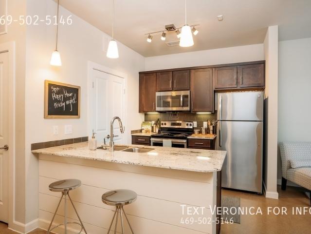 2 BR, 2 BA Apartment 4300 Cromwell Dr, Kyle, TX 78640