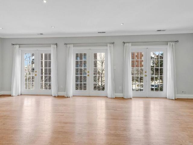 2 BR, 2 BA Apartment 4305 Massachusetts Ave NW, Washington, DC 20016
