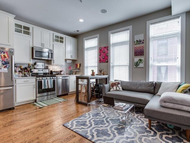 2 BR, 2 BA Apartment 430 M St NW, Washington, DC 20001