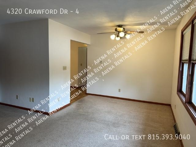 2 BR, 2 BA Apartment 4320 Crawford Dr, Rockford, IL 61114