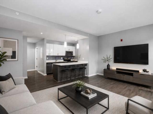 2 BR, 2 BA Apartment 4328 Ridge Ave Unit 2, Philadelphia, PA 19129