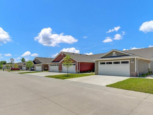 2 BR, 2 BA Apartment 437 Elgin Lane NW Unit 1097, Altoona, IA 50009