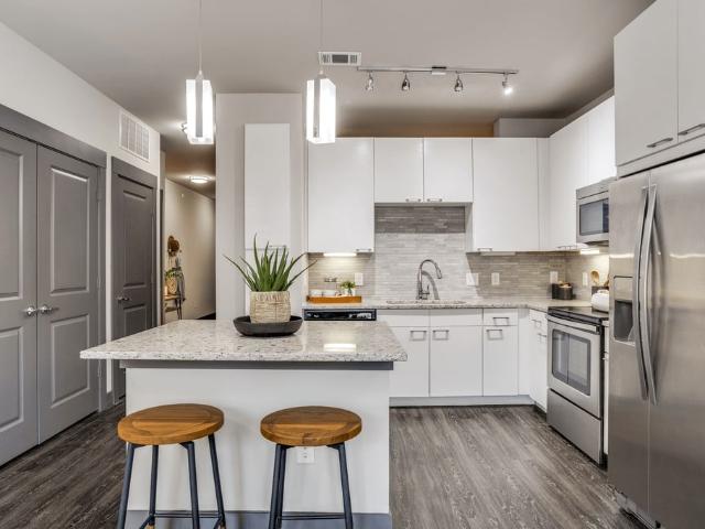 2 BR, 2 BA Apartment 4343 Congress Avenue Unit 0349, Dallas, TX 75219