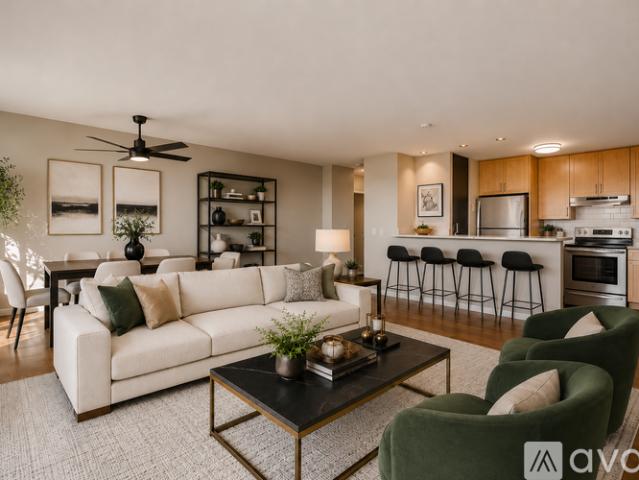2 BR, 2 BA Apartment 4343 North Clarendon Avenue, Unit 2803, Chicago, IL 60613