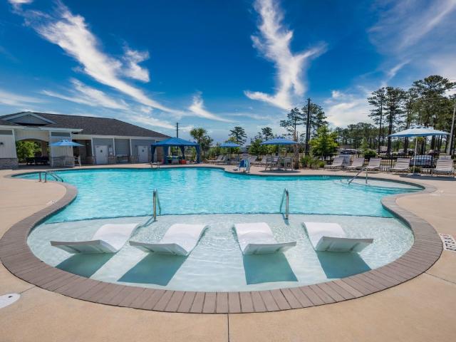 2 BR, 2 BA Apartment 436 Hawthorne Loop Road Unit 415 207, Leland, NC 28451
