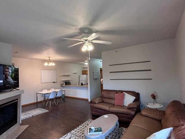 2 BR, 2 BA Apartment 4387 Berkeley Lane, Unit N/A, Iowa City, IA 52245