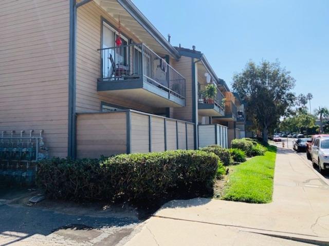 2 BR, 2 BA Apartment 5401 E Anaheim Rd, Long Beach, CA 90815
