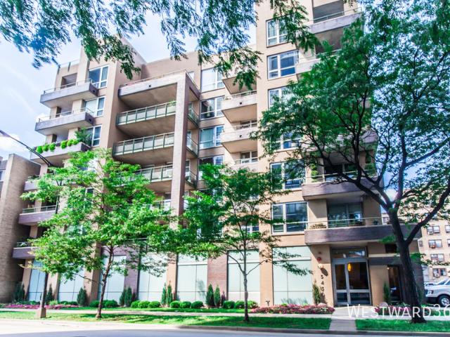 2 BR, 2 BA Apartment 5430 N Sheridan Rd, Chicago, IL 60640