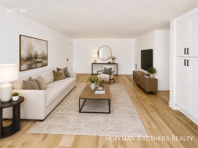 2 BR, 2 BA Apartment 5440 Carlton Way, Los Angeles, CA 90027