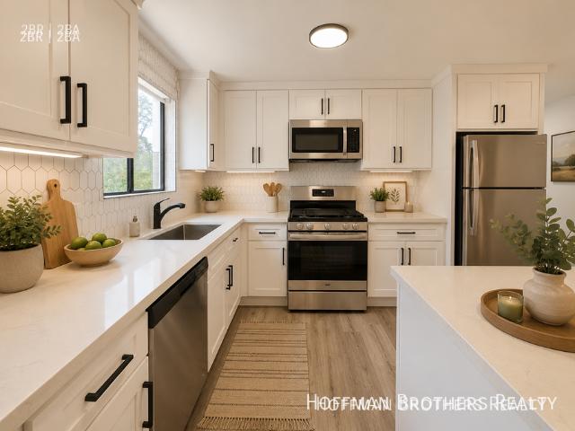 2 BR, 2 BA Apartment 5440 Carlton Way, Los Angeles, CA 90027