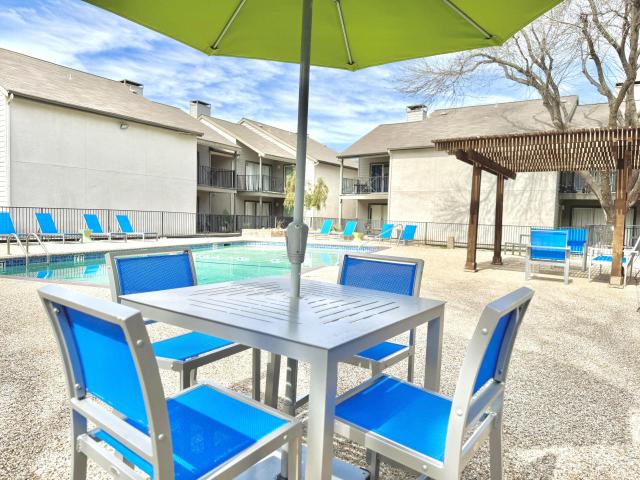 2 BR, 2 BA Apartment 5444 Peterson Lane Unit 3 1056, Dallas, TX 75240