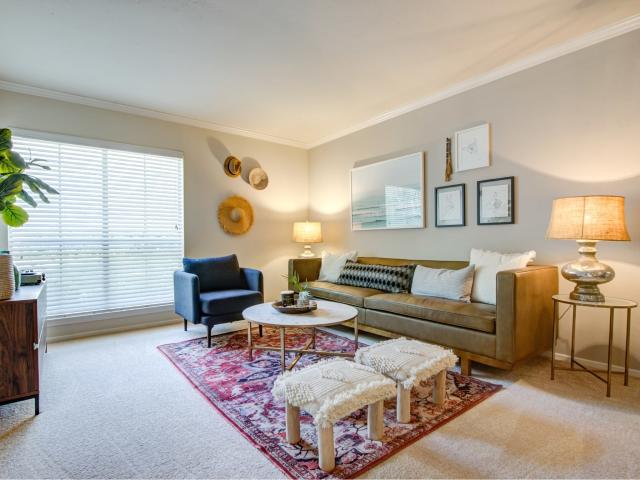 2 BR, 2 BA Apartment 5454 Amesbury Unit 3 0502, Dallas, TX 75206