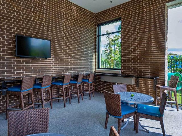 2 BR, 2 BA Apartment 5454 Washington Ave Unit 1202, Houston, TX 77007