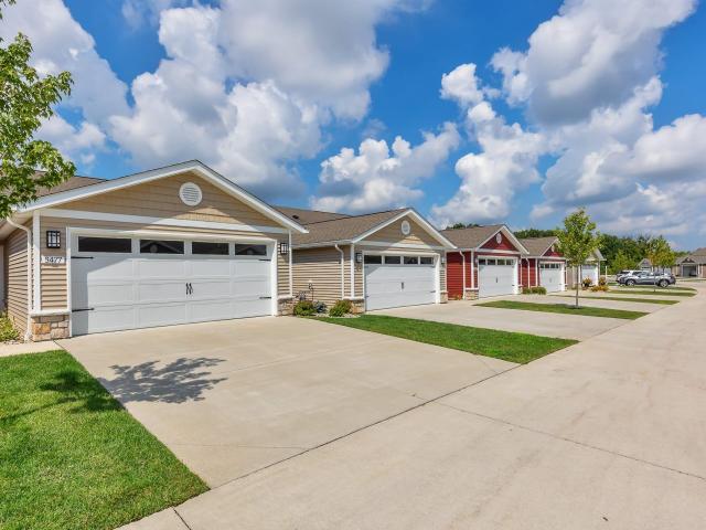 2 BR, 2 BA Apartment 5455 Kingfisher Avenue Unit 6200I, Burlington, KY 41005