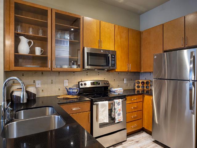 2 BR, 2 BA Apartment 5455 Richmond Ave Unit 4096, Houston, TX 77056