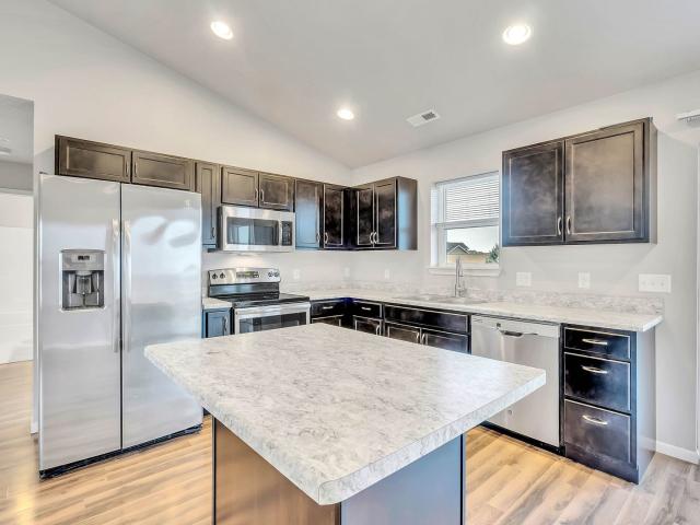 2 BR, 2 BA Apartment 5481 Summerland Drive Unit 5483, Waterloo, IA 50701