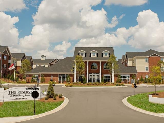 2 BR, 2 BA Apartment 5501 Belmont Dr Unit 214 101, Winston Salem, NC 27106
