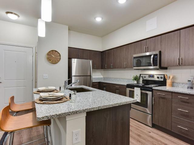 2 BR, 2 BA Apartment 5501 Ross Road Unit 1027, Del Valle, TX 78617