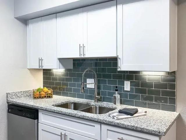 2 BR, 2 BA Apartment 550 Hampton Park Drive Unit 2013, Birmingham, AL 35216