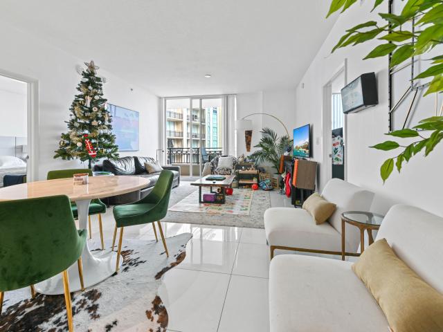 2 BR, 2 BA Apartment 550 Okeechobee Boulevard, West Palm Beach, FL 33401