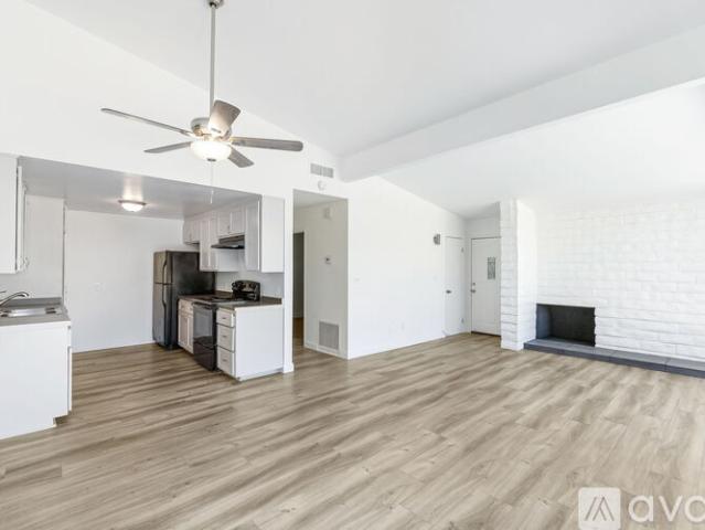 2 BR, 2 BA Apartment 55100 55220 Airlane Dr, Unit 3B, Yucca Valley, CA 92284