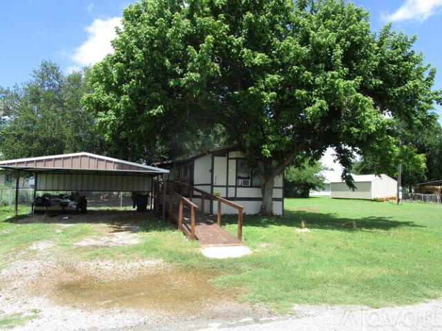 2 BR, 2 BA Apartment 5518 Water View Drive, Granbury, TX 76048