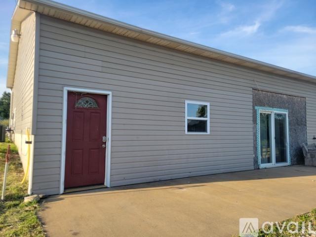 2 BR, 2 BA Apartment 5520 NW Jennings, Topeka, KS 66618