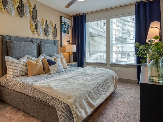 2 BR, 2 BA Apartment 5523 Springdale Rd, Austin, TX 78723