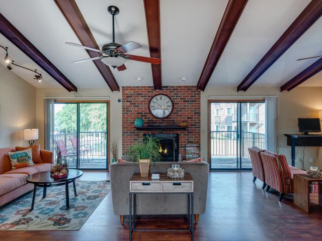 2 BR, 2 BA Apartment 5528 Meredith Drive Unit 6 06, Des Moines, IA 50310