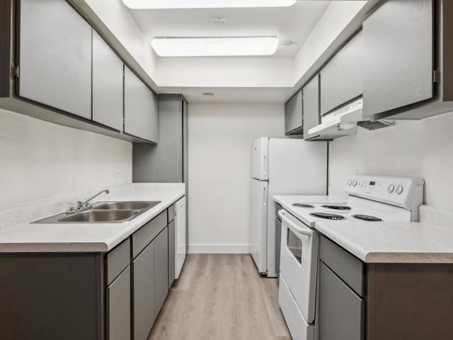 2 BR, 2 BA Apartment 5530 N 17th Ave Unit A10, Phoenix, AZ 85015