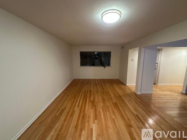 2 BR, 2 BA Apartment 5543 N Campbell Ave, Unit 3C, Chicago, IL 60625