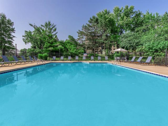 2 BR, 2 BA Apartment 5545 Summer Ridge Boulevard Unit 16 29L, Kalamazoo, MI 49009