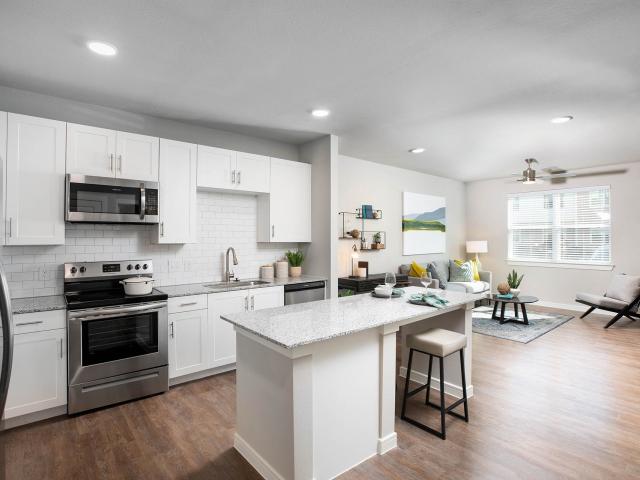 2 BR, 2 BA Apartment 5550 Bingle Road Unit 0134, Houston, TX 77092