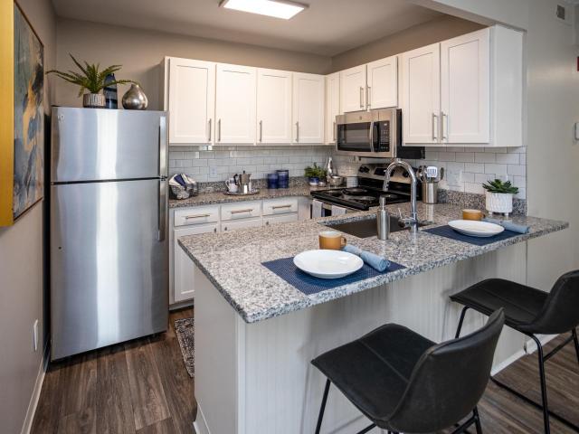 2 BR, 2 BA Apartment 5555 Hixson Pike Unit 307, Hixson, TN 37343