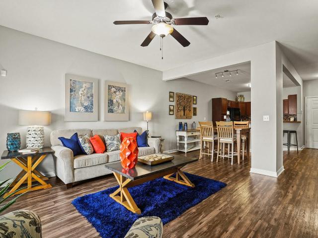 2 BR, 2 BA Apartment 5555 LONG PRAIRIE TRCE Unit 0417, Richmond, TX 77407