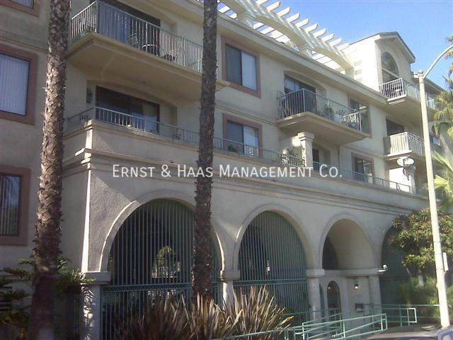2 BR, 2 BA Apartment 555 Maine Ave Long Beach, CA 90802