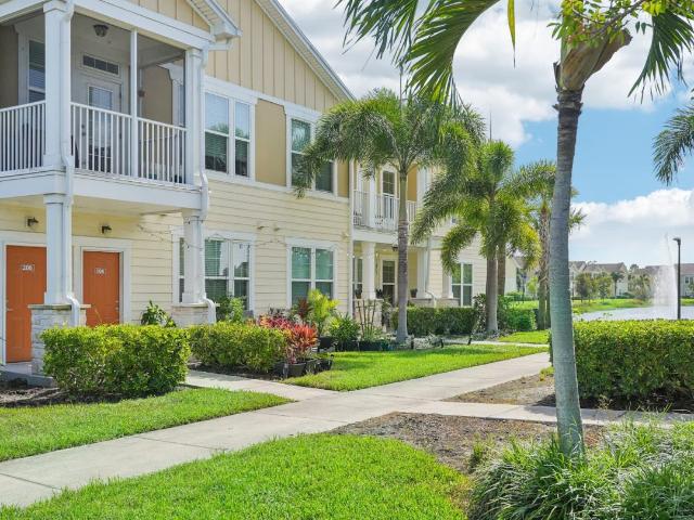 2 BR, 2 BA Apartment 5560 Six Mile Commercial Ct Unit 2204, Fort Myers, FL 33912