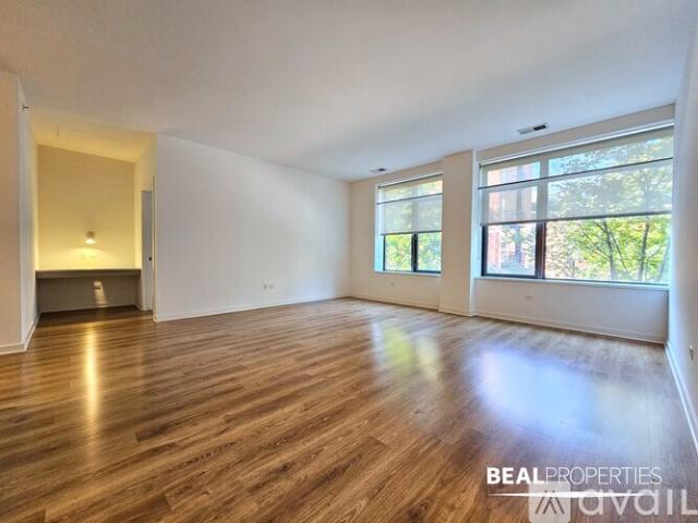 2 BR, 2 BA Apartment 558 W Webster Ave, Unit 2 Bed, Chicago, IL 60614