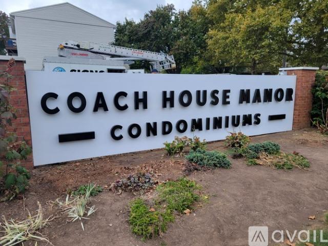 2 BR, 2 BA Apartment 5605 Coach Dr E, Unit B, Dayton, OH 45440