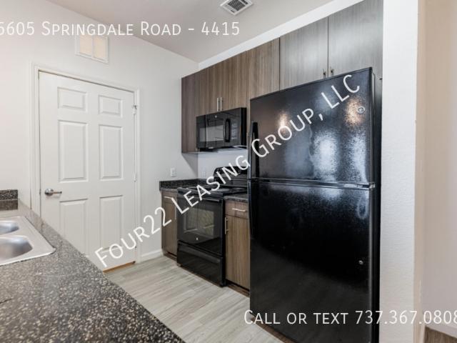 2 BR, 2 BA Apartment 5605 Springdale Road, Austin, TX 78723